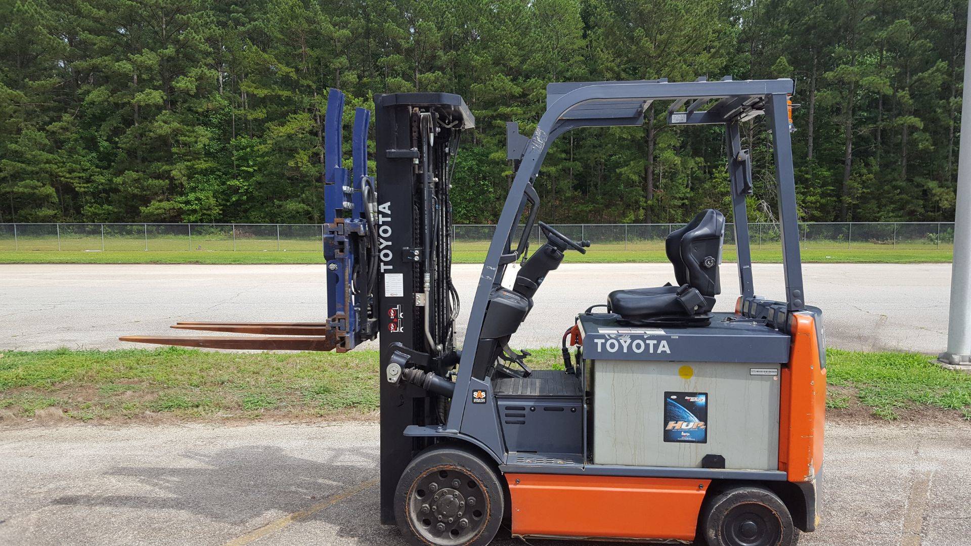 2013 Electric Toyota 8FBCU32 Electric 4 Wheel Sit Down