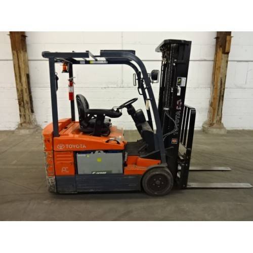 Electric Toyota 7FBEU20 Electric 3 Wheel Sit Down