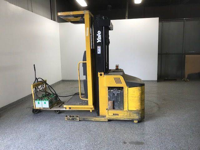 2013 Electric Yale OS030EF Electric Order Picker