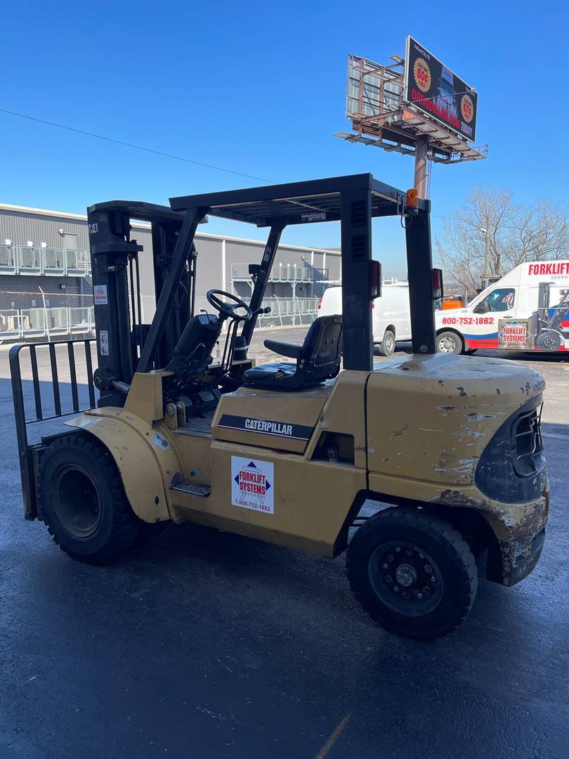 2004 Diesel Cat Pneumatic Tire 4 Wheel Sit Down | Eliftruck