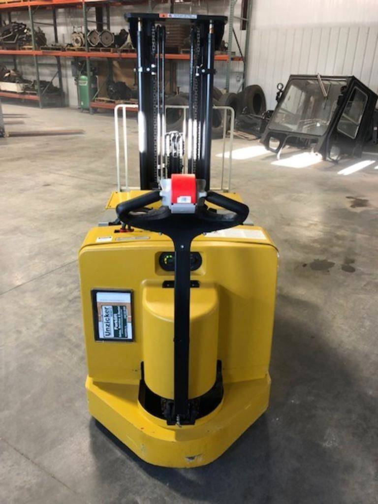 2018 Electric Yale Pallet Stackers MCW040-E Electric Walkie Counterbalanced Stacker