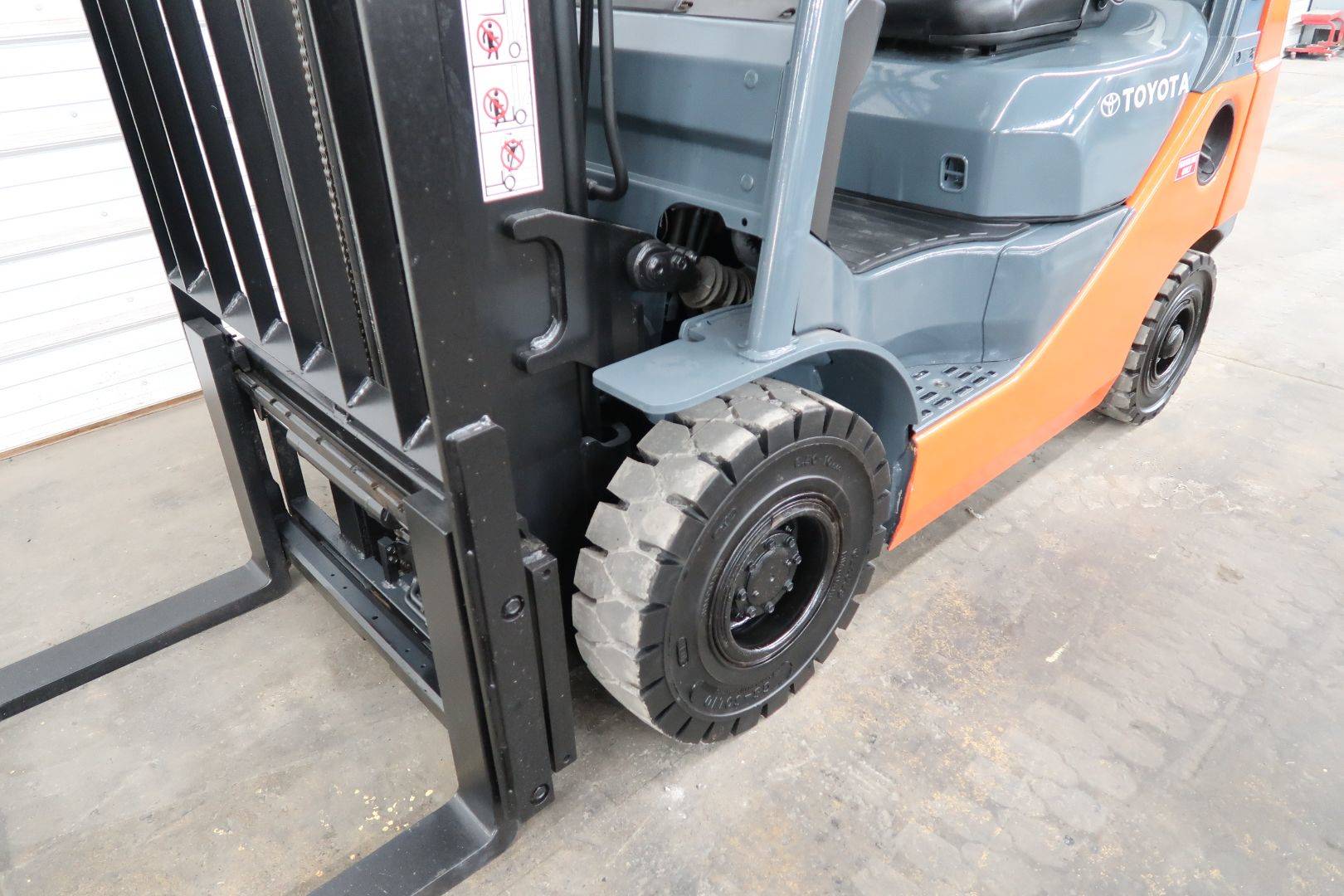 2012 Gasoline Toyota 8FGU18 Pneumatic Tire 4 Wheel Sit Down