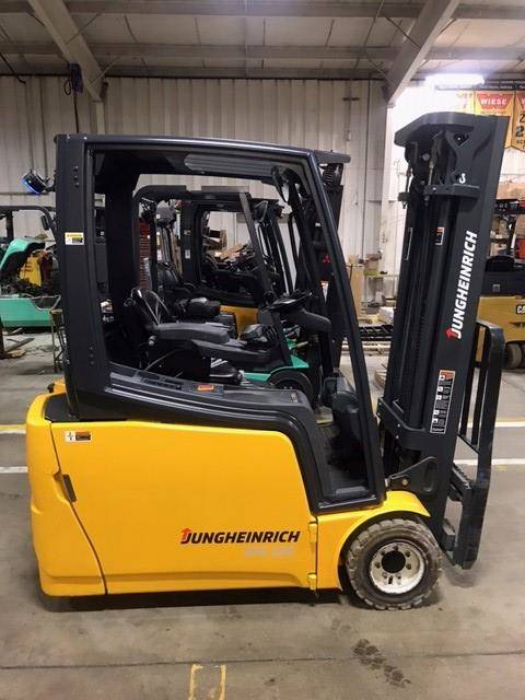 2015 Electric Jungheinrich EFG220 Electric 3 Wheel Sit Down