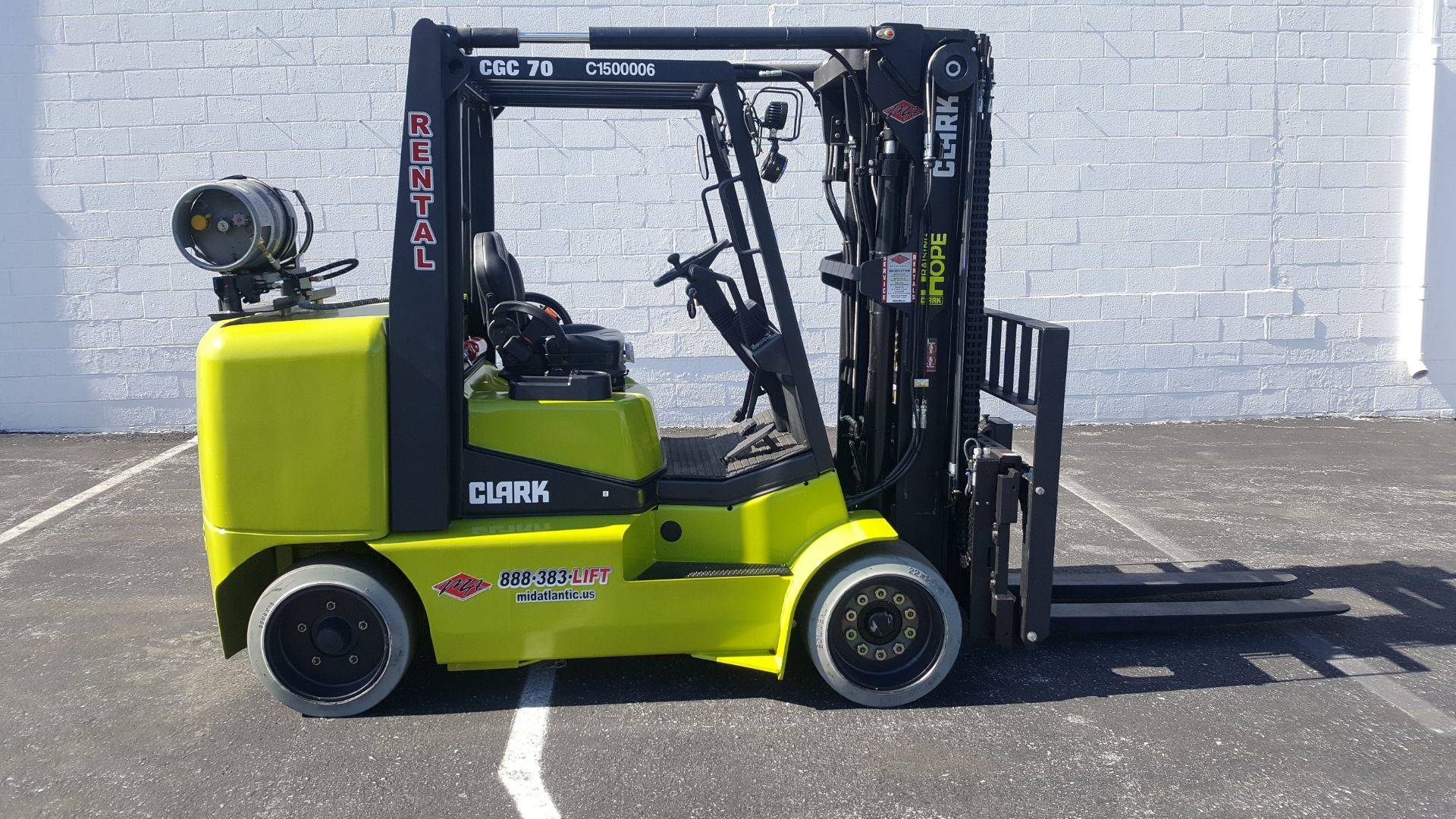 2019 LP Gas Clark CGC70 Cushion Tire 4 Wheel Sit Down (Indoor Warehouse)