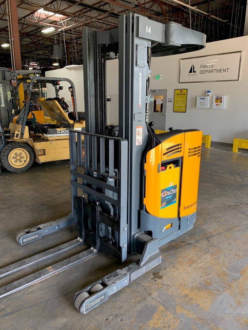 2013 Electric Jungheinrich ETR230 Electric Narrow Aisle Single Reach