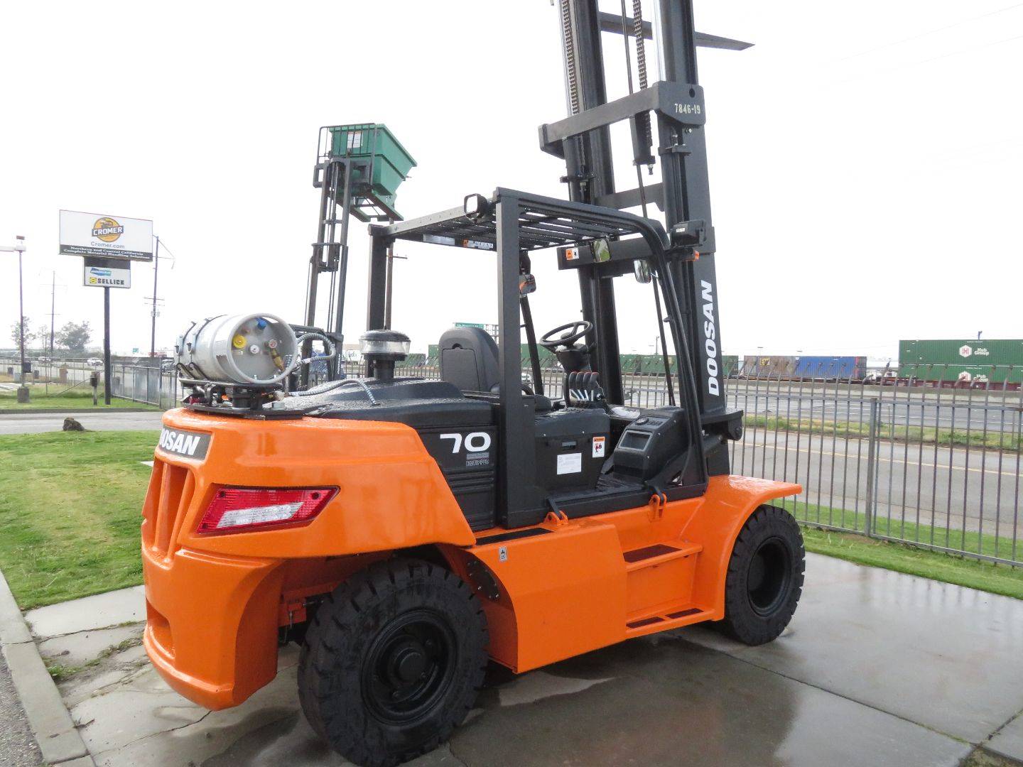 2020 LP Gas Doosan G70S-7 Pneumatic Tire 4 Wheel Sit Down