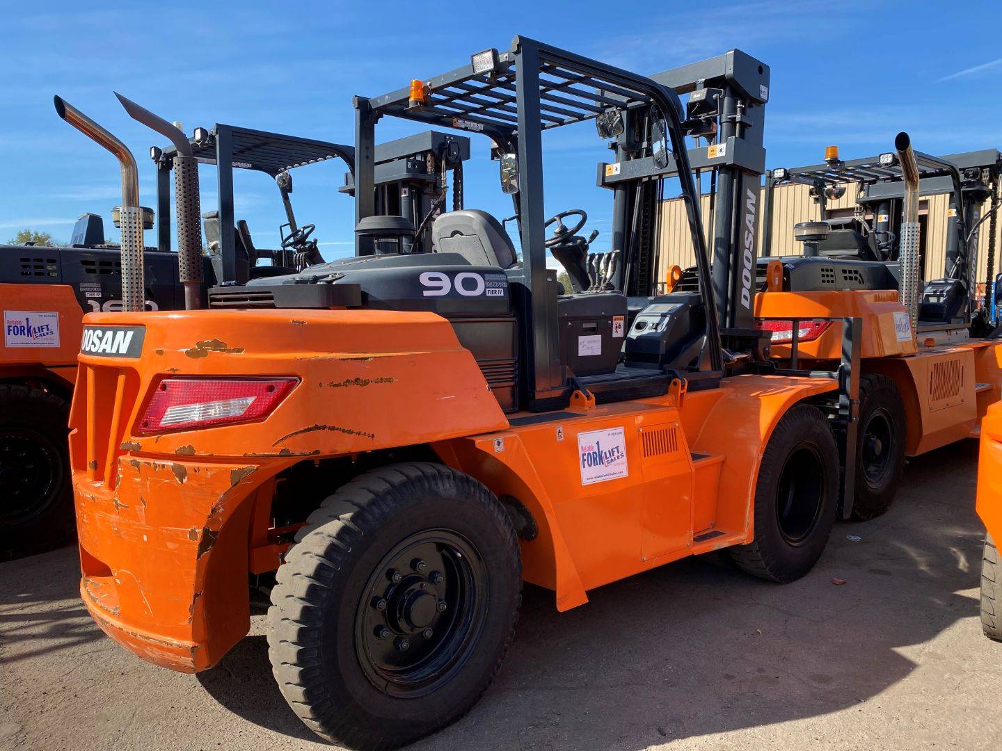 2017 Diesel Doosan D90S-7 Pneumatic Tire 4 Wheel Sit Down