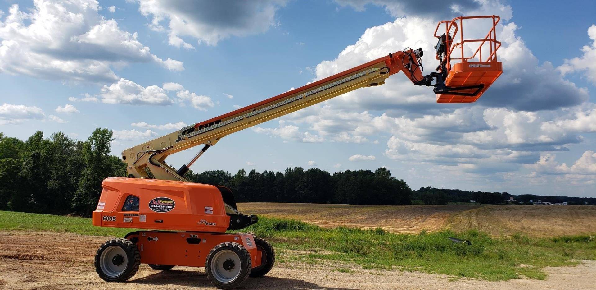 2019 JLG 600S Telescopic Boom