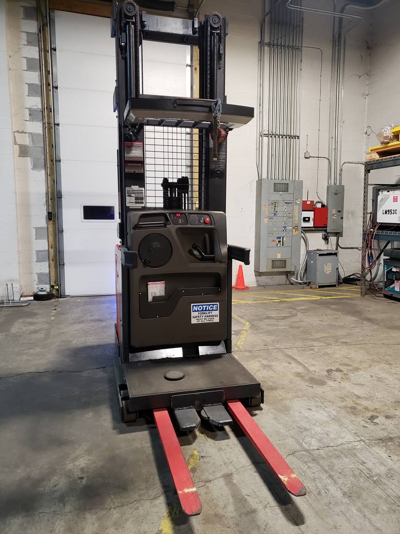 2008 Electric Raymond 560-OPC30TT Electric Order Picker