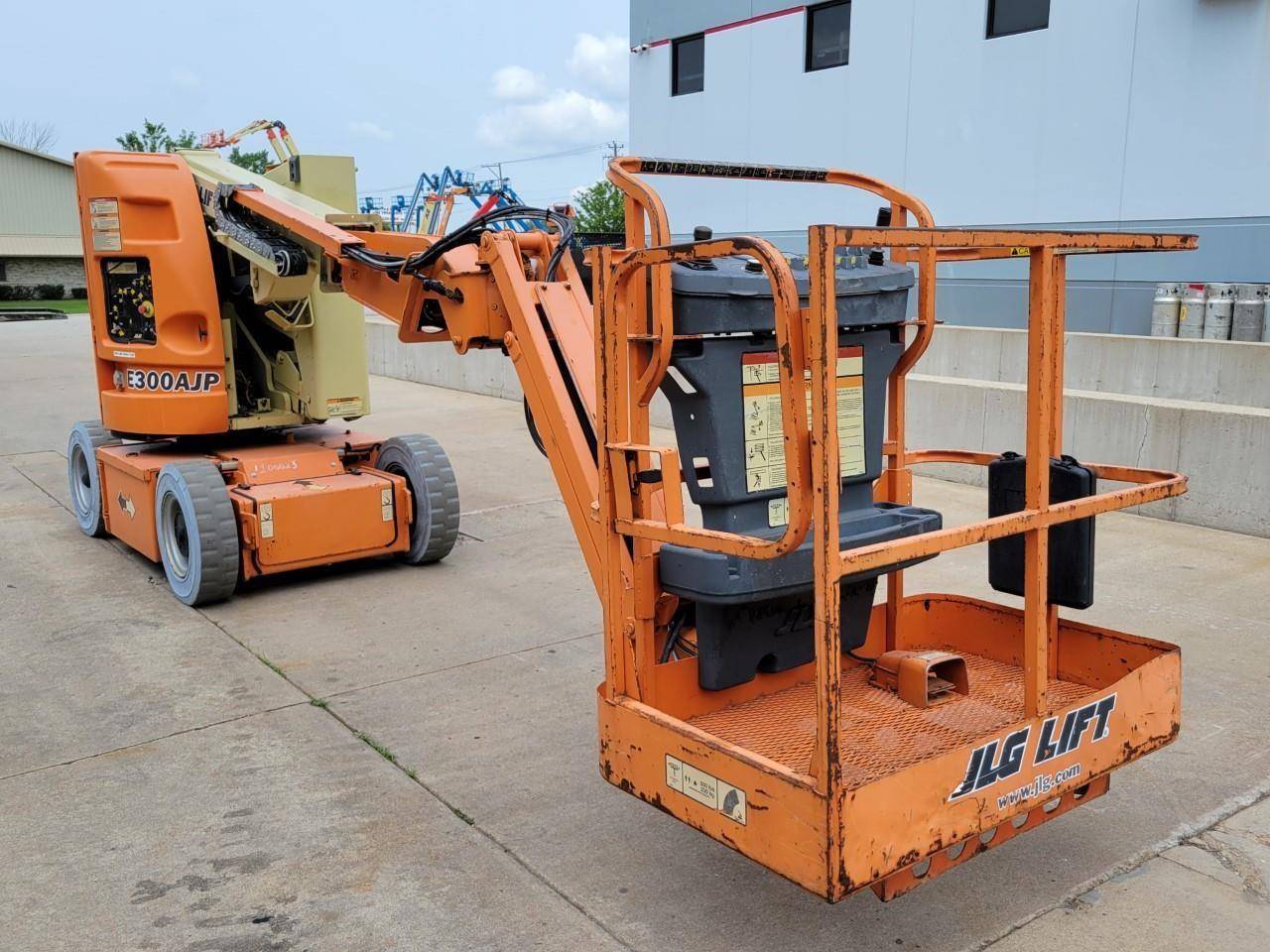2007 Electric JLG E300AJP Articulated Boom