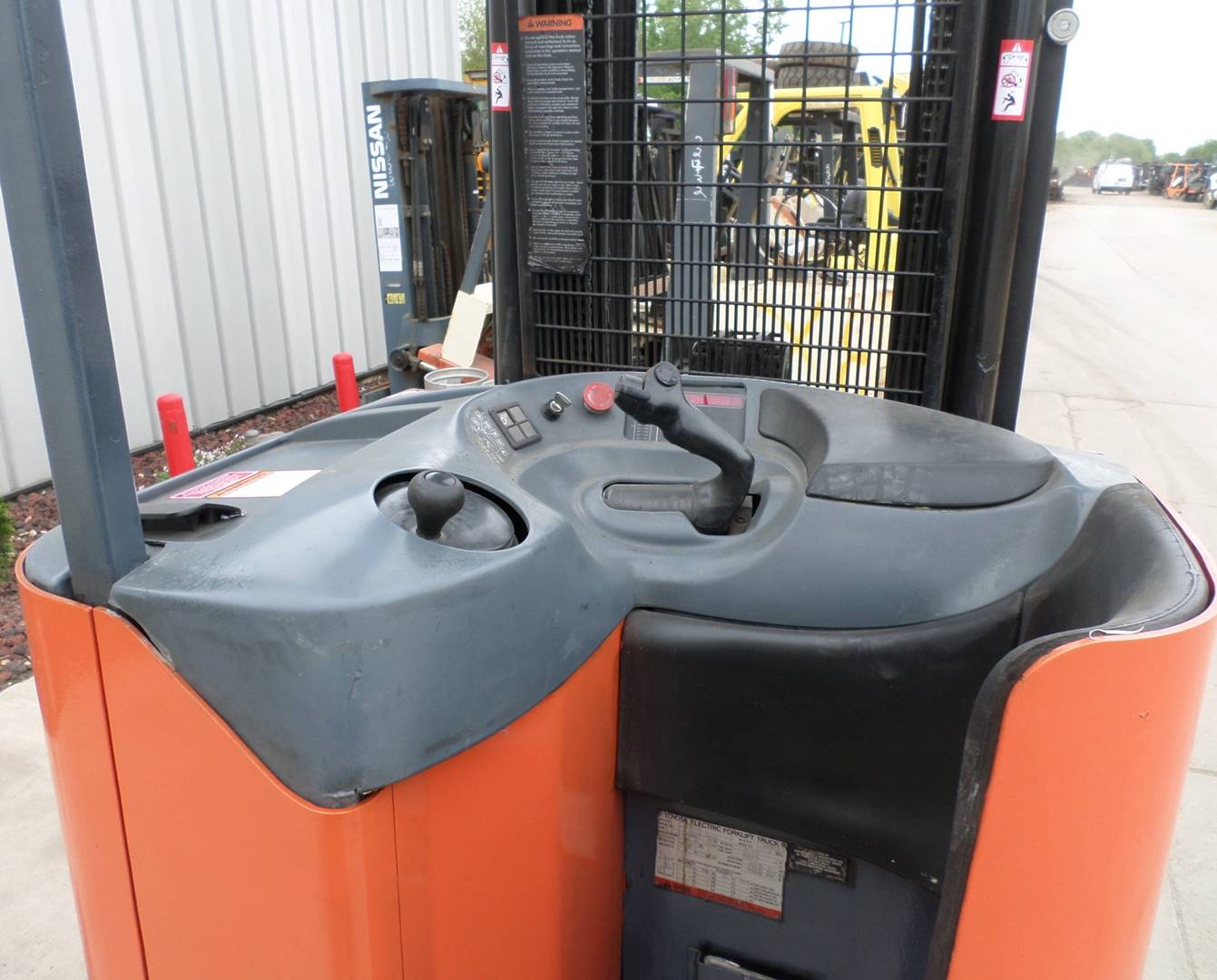 2006 Electric Toyota 7BRU18 Electric Narrow Aisle Single Reach