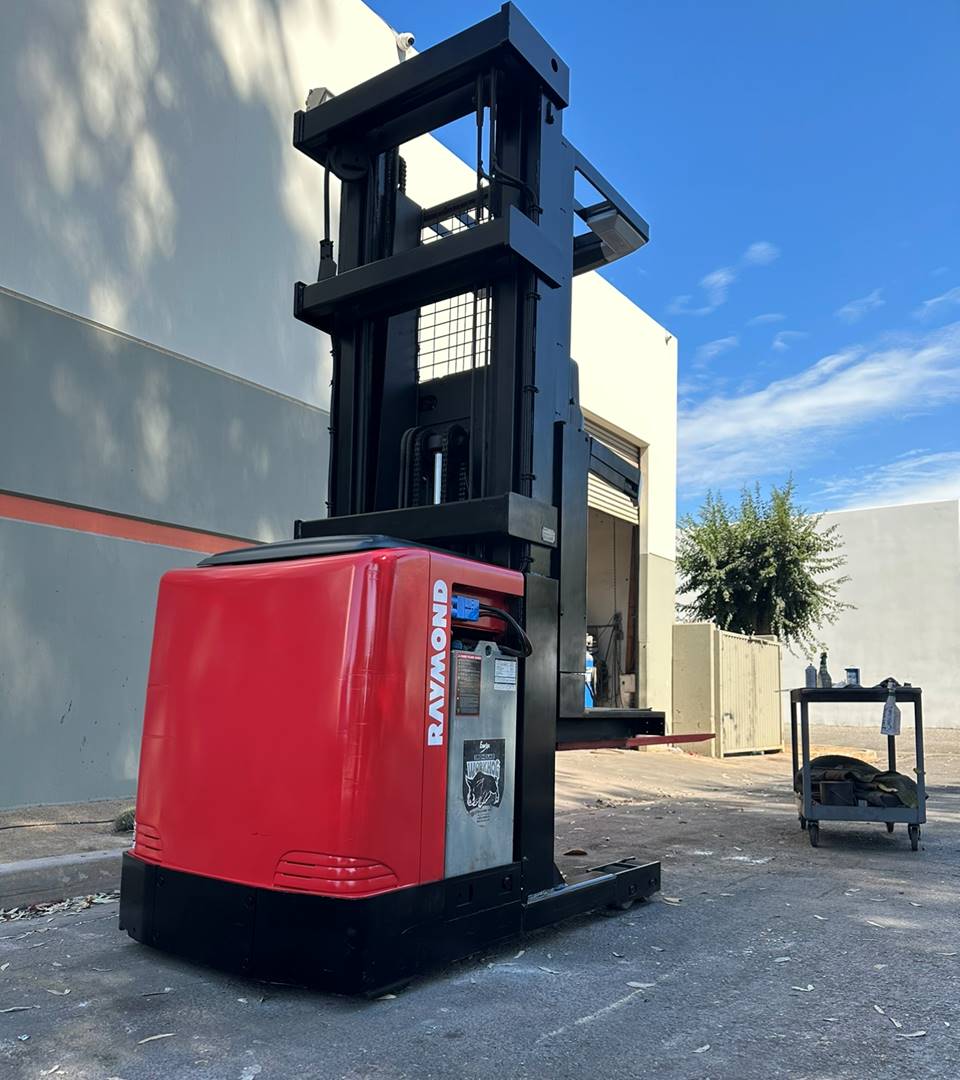 A wide selection of Raymond Forklifts with 100 in stock and available ...