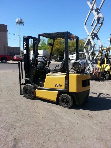 2000 LP Gas Yale GLP040 Pneumatic Tire 4 Wheel Sit Down