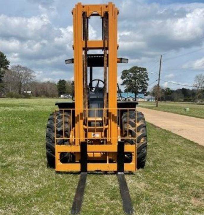 2013 Diesel Case 586H Rough Terrain (Vertical Mast)