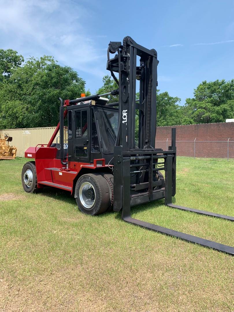 2000 Diesel Taylor THD 300 M Pneumatic Tire 4 Wheel Sit Down