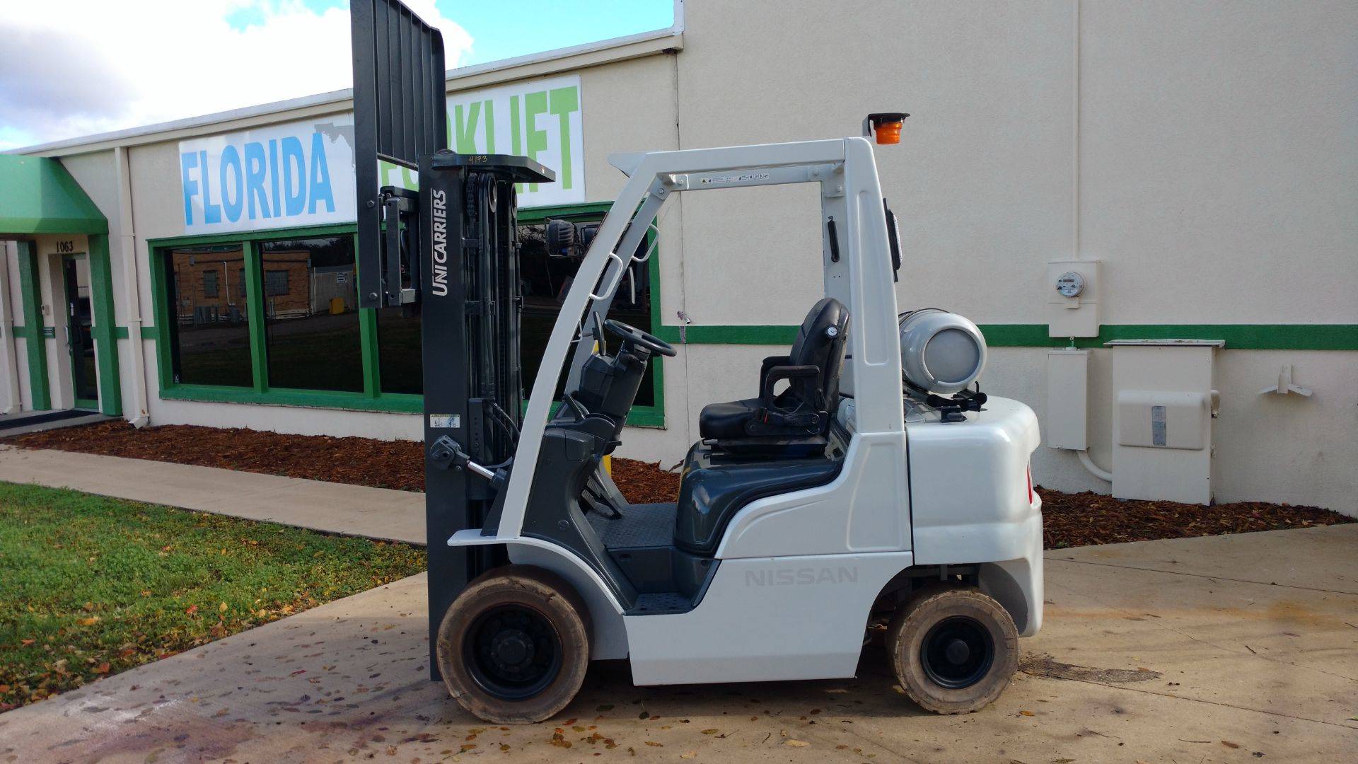 2015 LP Gas Nissan PF50 Pneumatic Tire 4 Wheel Sit Down