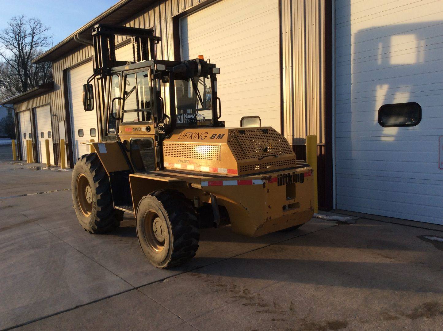 2017 Diesel LiftKing LK8M42 Rough Terrain (Vertical Mast)