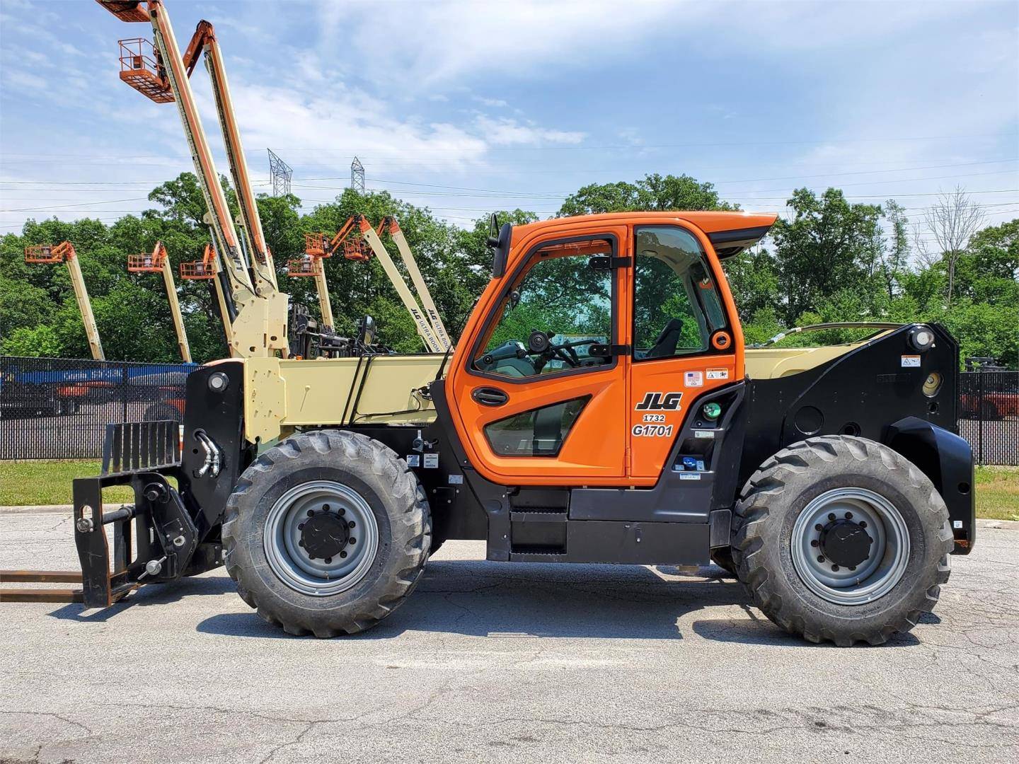 2019 Diesel JLG 1732