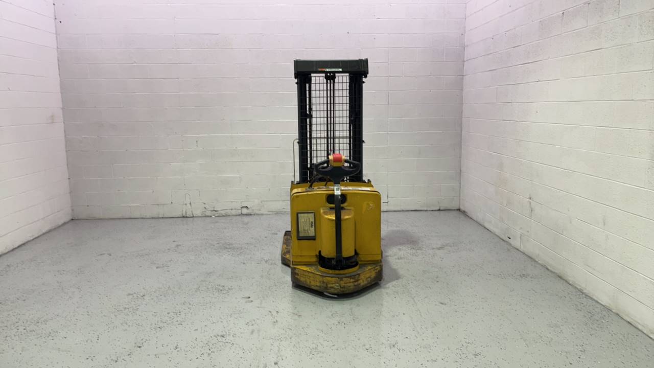 2004 Electric Yale MRW030 Electric Walkie Straddle Stacker Reach