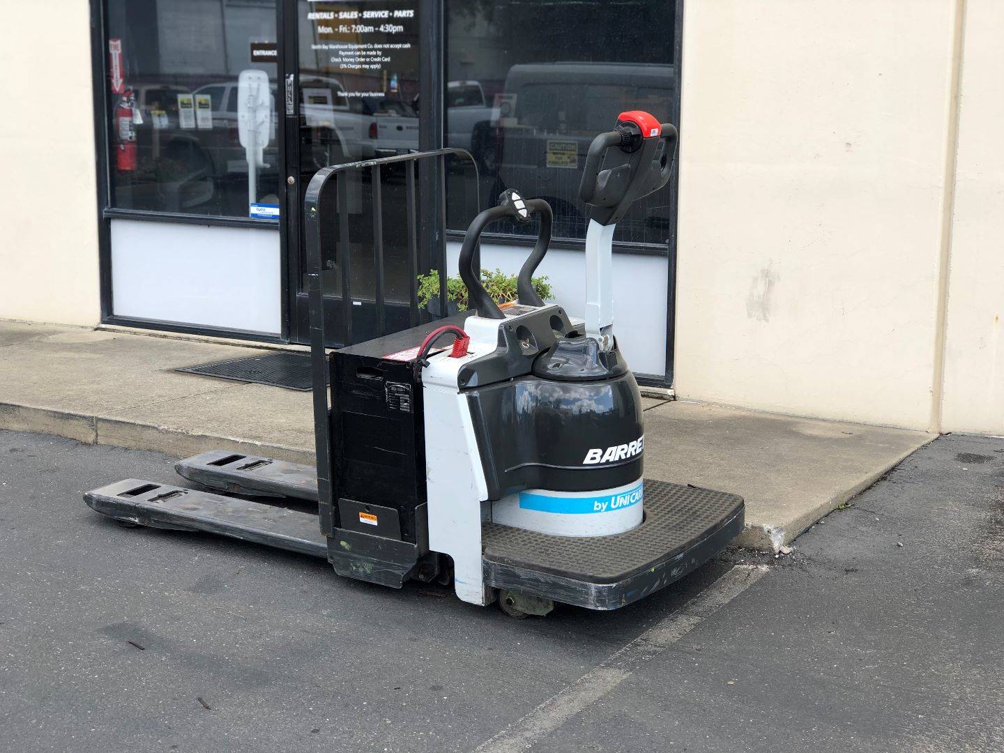 2015 Electric Unicarriers RPXT2W2G60BV Electric Walkie/Rider Pallet Jack