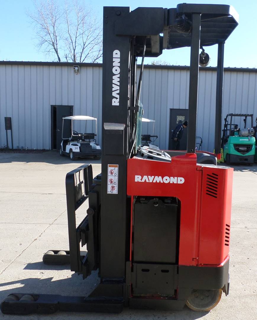 2005 Electric Raymond EASI-R40TT Electric Narrow Aisle Single Reach