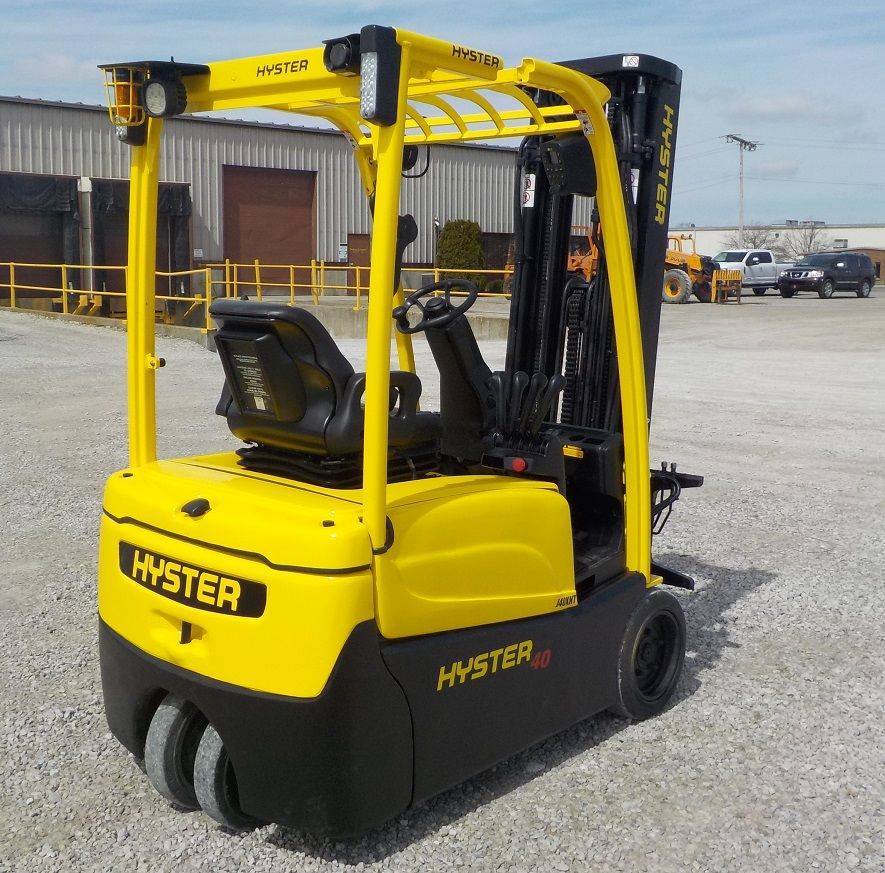 2014 Electric Hyster J40XNT Electric 3 Wheel Sit Down
