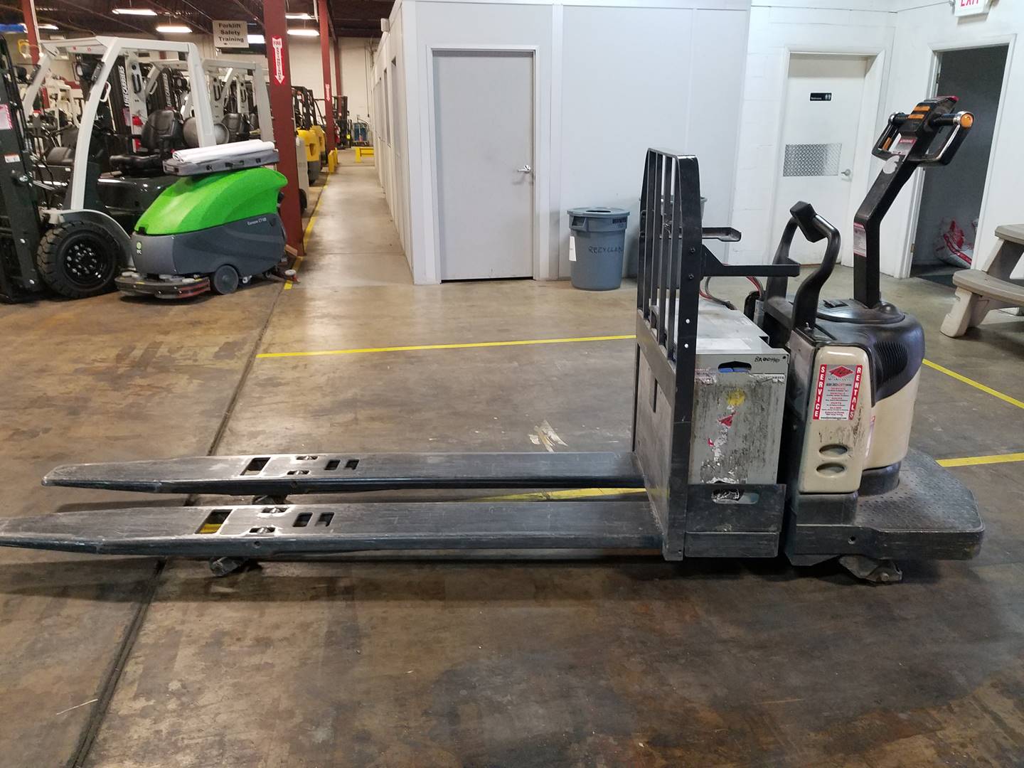 2005 Electric Crown PE4000-60 Electric Walkie/Rider Pallet Jack