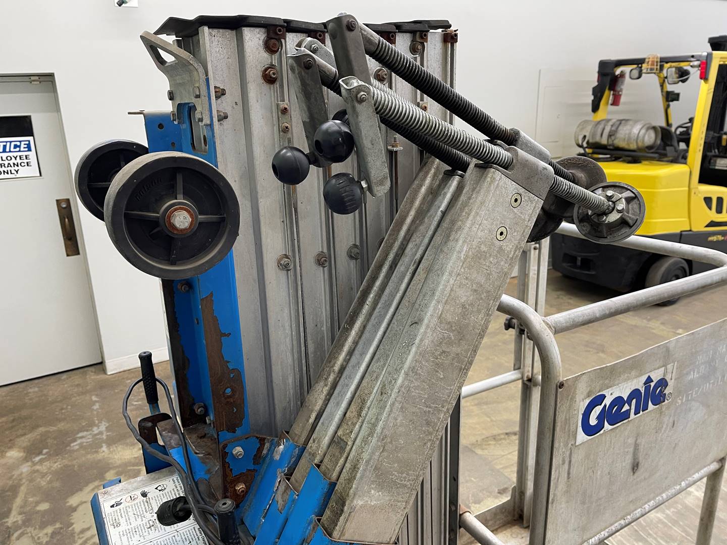 1997 Electric Genie AWP-30S Aerial Work Platform