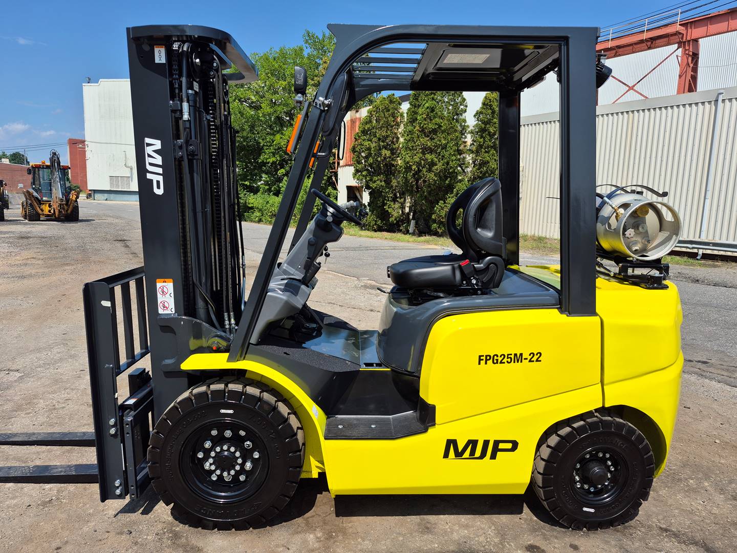2025 Pneumatic Tire 4 Wheel Sit Down | Eliftruck