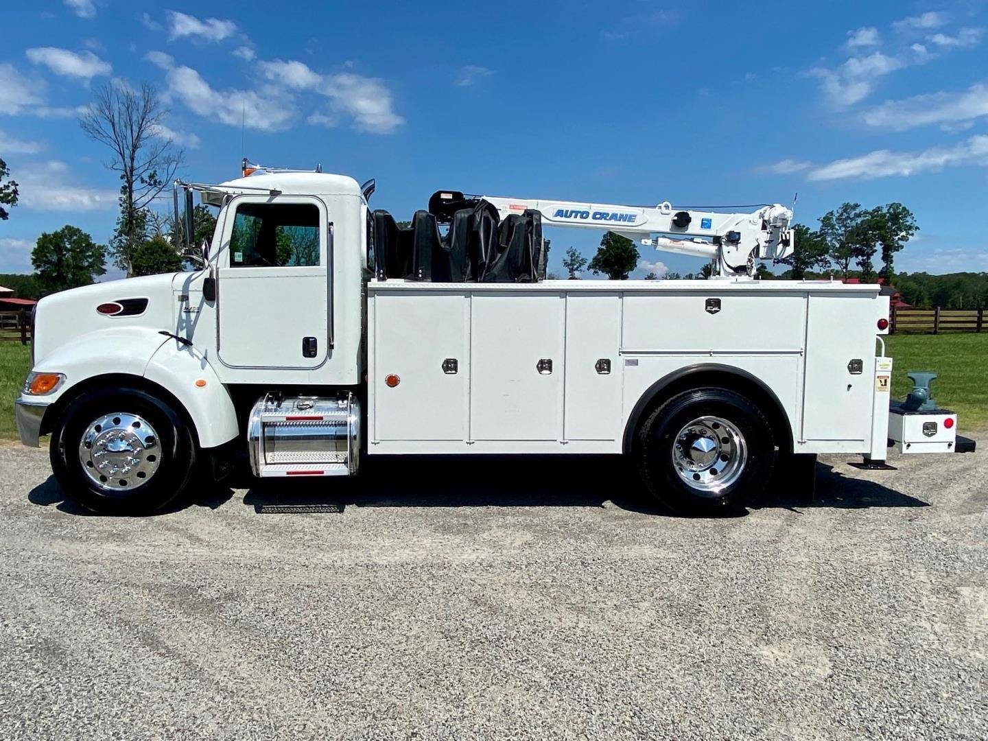 2013 Peterbilt 337 Trucks and Trailers