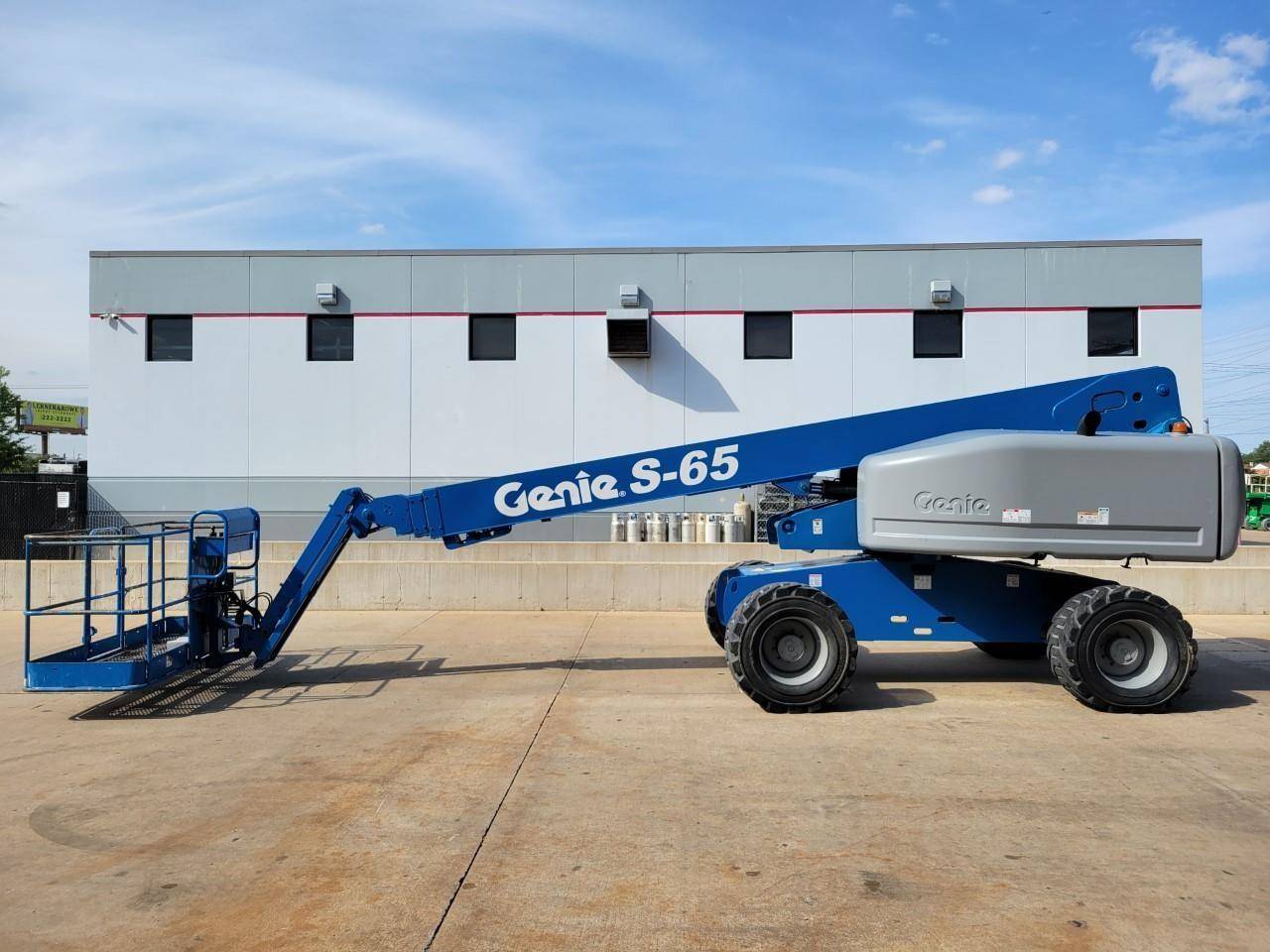 2011 Diesel Genie S65 Articulated Boom