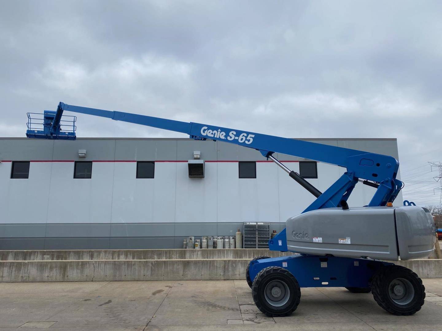 2011 Diesel Genie S65 Articulated Boom