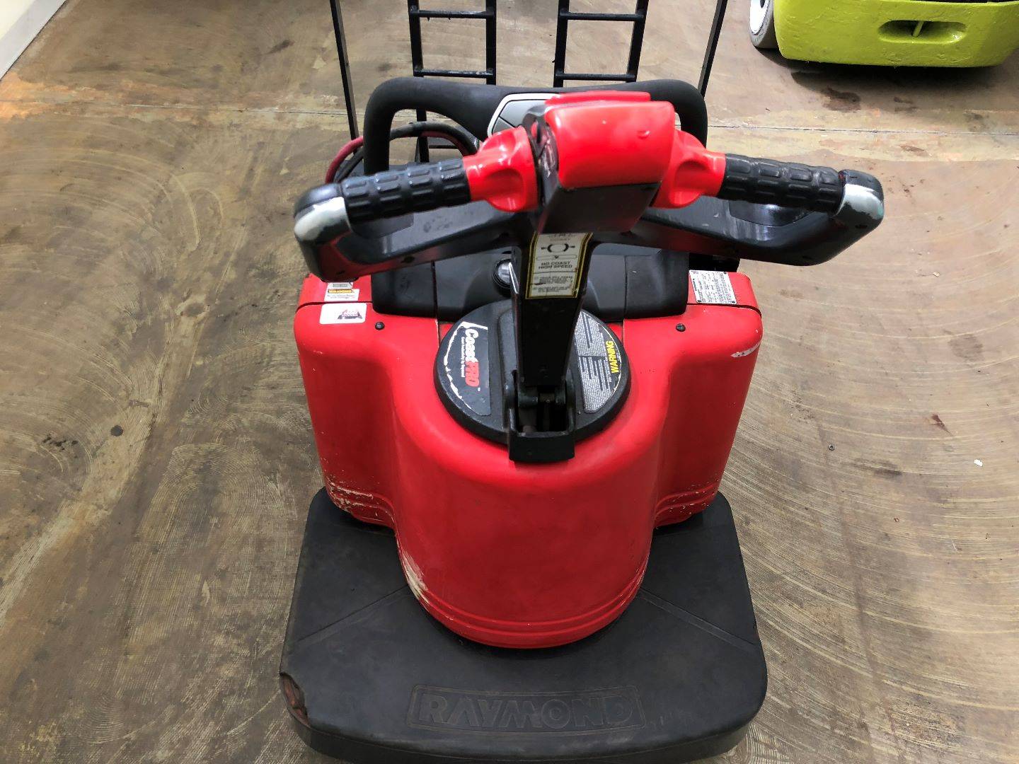 2005 Electric Raymond 112TM-FRE60L Electric Walkie/Rider Pallet Jack
