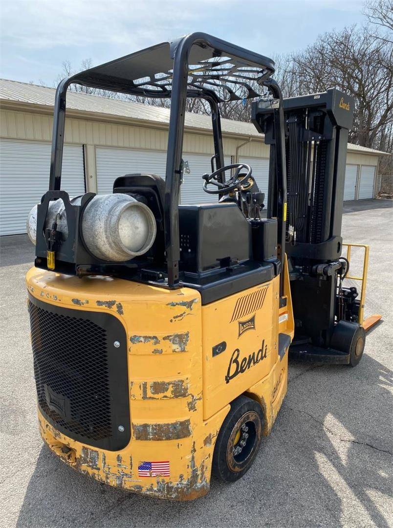 2003 LP Gas Bendi B40/48IC-180D Articulated 4 Wheel Sitdown - Gas/Electric