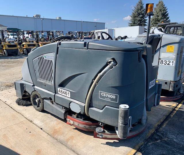 2015 Advance CS7000 Rider Sweeper/Scrubbers