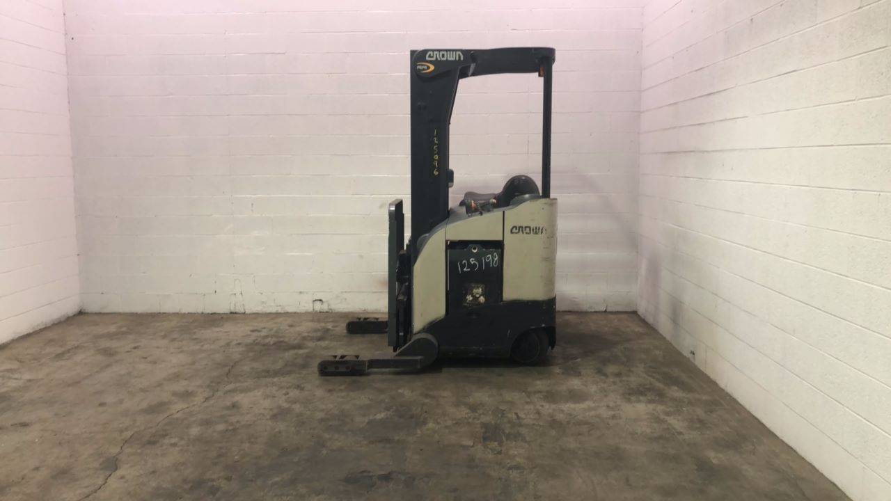 2010 Electric Crown RR5725-35 Electric Narrow Aisle Single Reach