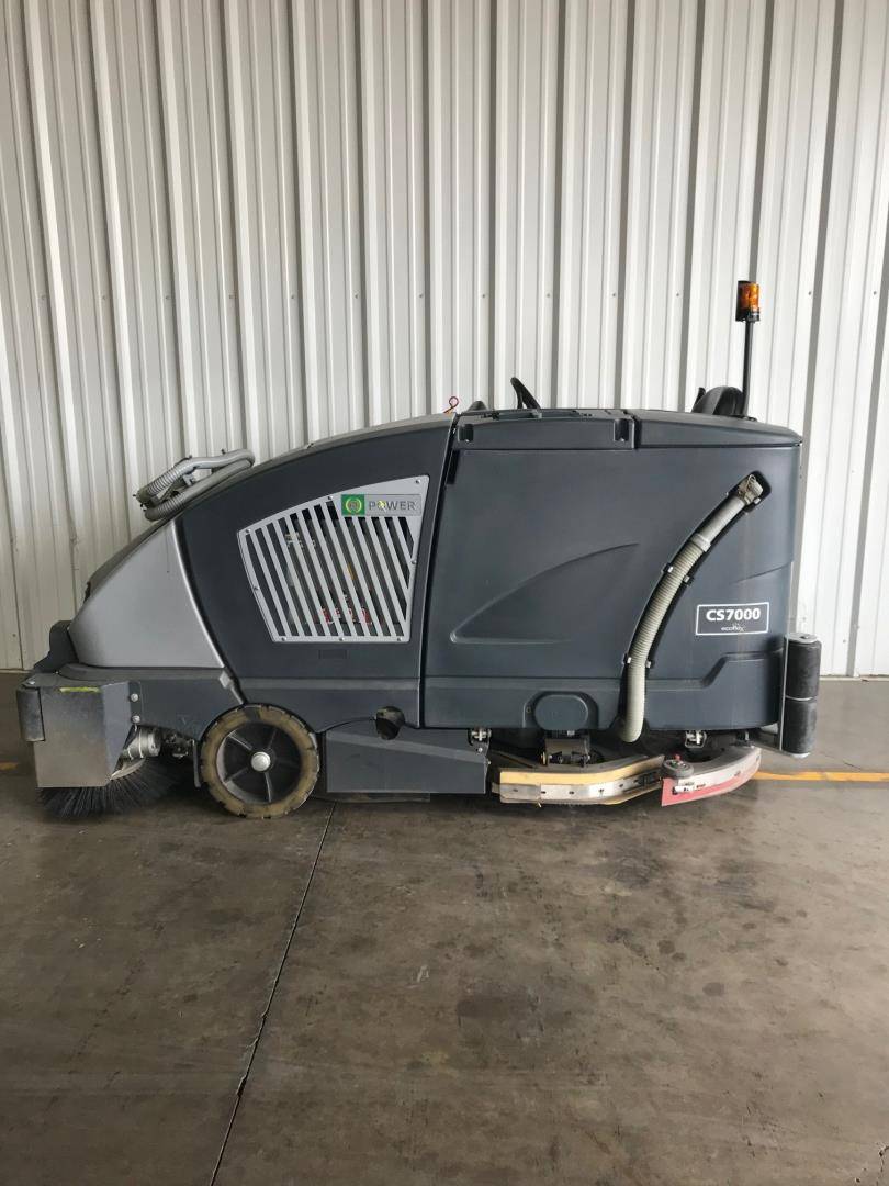 2014 Electric Advance CS7000 Rider Sweeper/Scrubbers