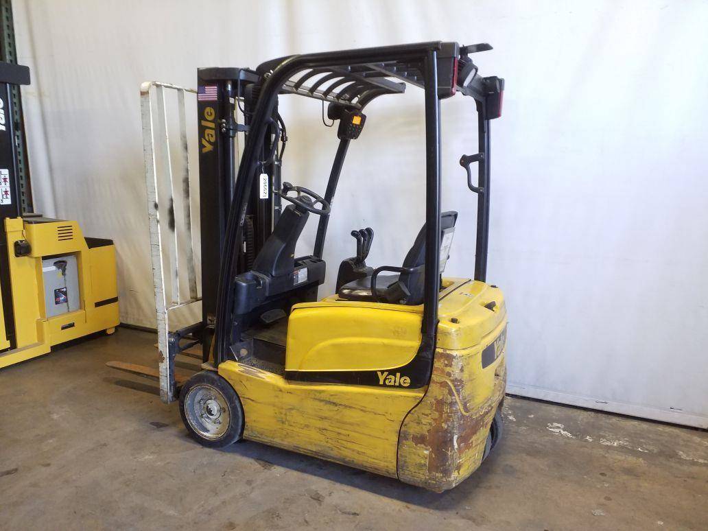 2012 Electric Yale ERP030VT Electric 3 Wheel Sit Down