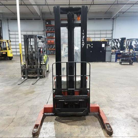2013 Electric Toyota 6BWS20 Electric Walkie Straddle Stacker