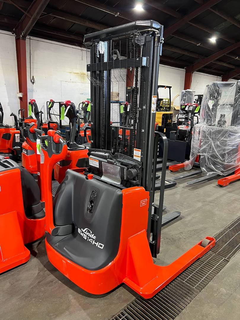 2023 Electric Linde Electric Walkie Straddle Stacker | Eliftruck