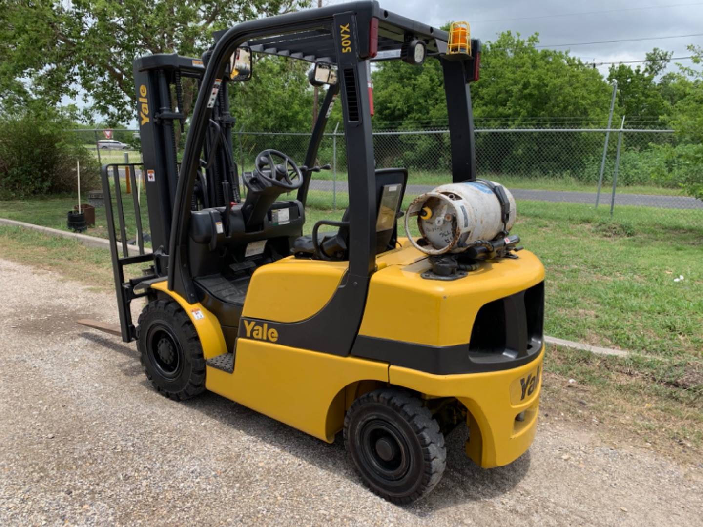 2011 LP Gas Yale GLP050 Pneumatic Tire 4 Wheel Sit Down