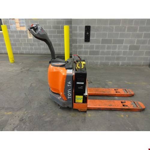 2008 Electric Toyota 8HBW30 Electric Walkie Pallet Jack