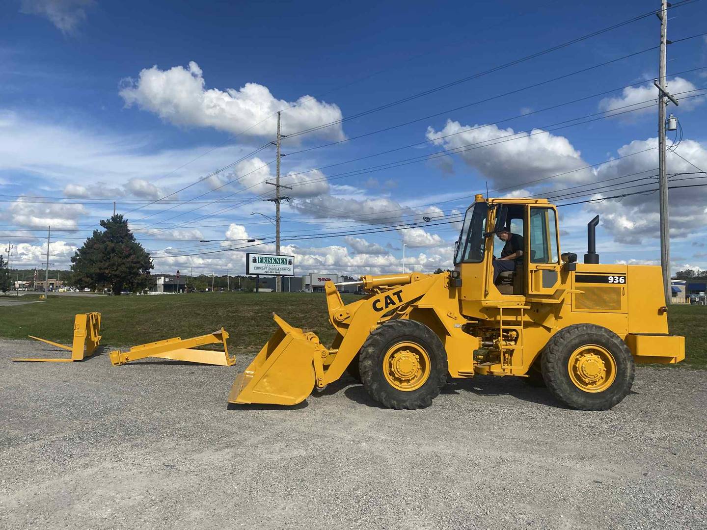 1984 Diesel Cat Tow Tractor | Eliftruck