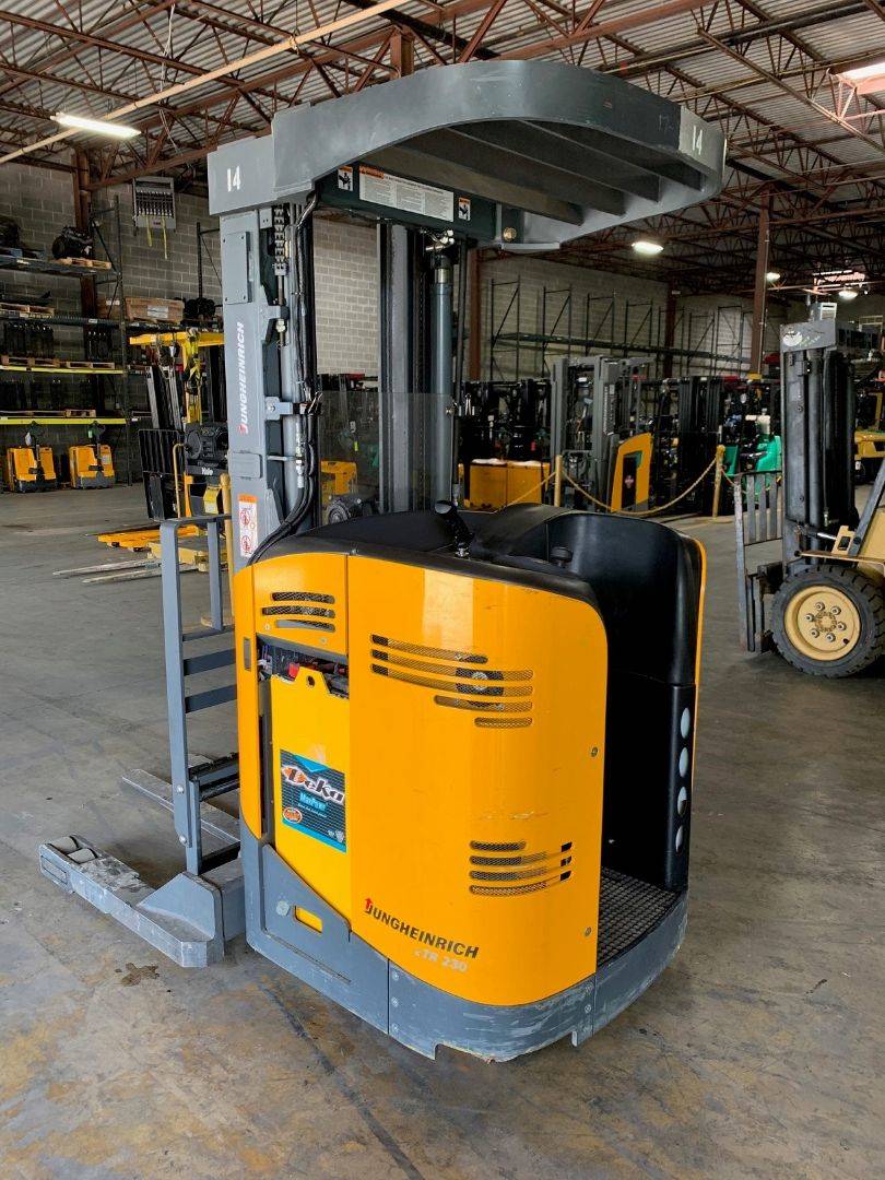 2013 Electric Jungheinrich ETR230 Electric Narrow Aisle Single Reach