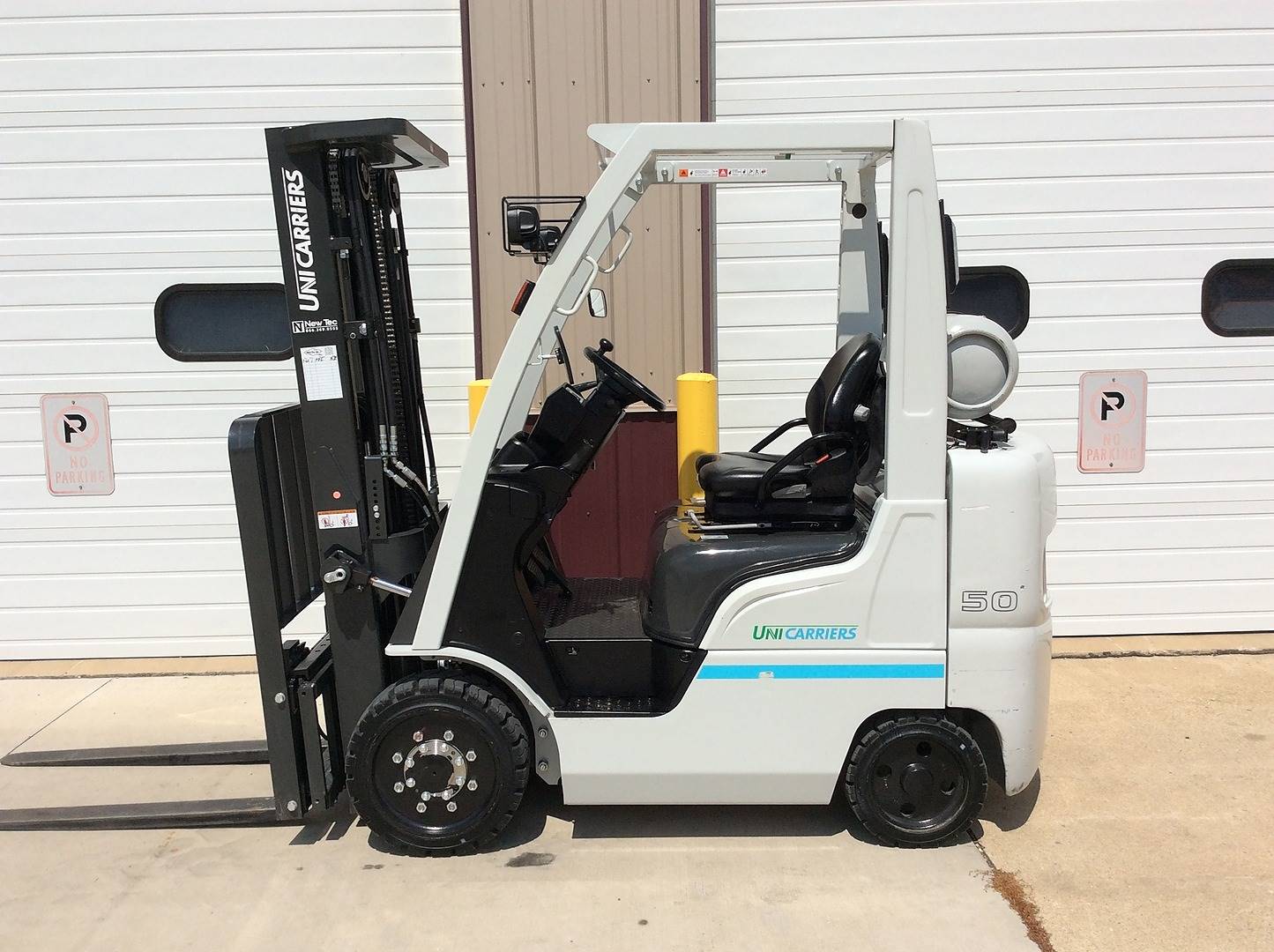 2020 LP Gas Unicarriers CF50LP Cushion Tire 4 Wheel Sit Down (Indoor ...