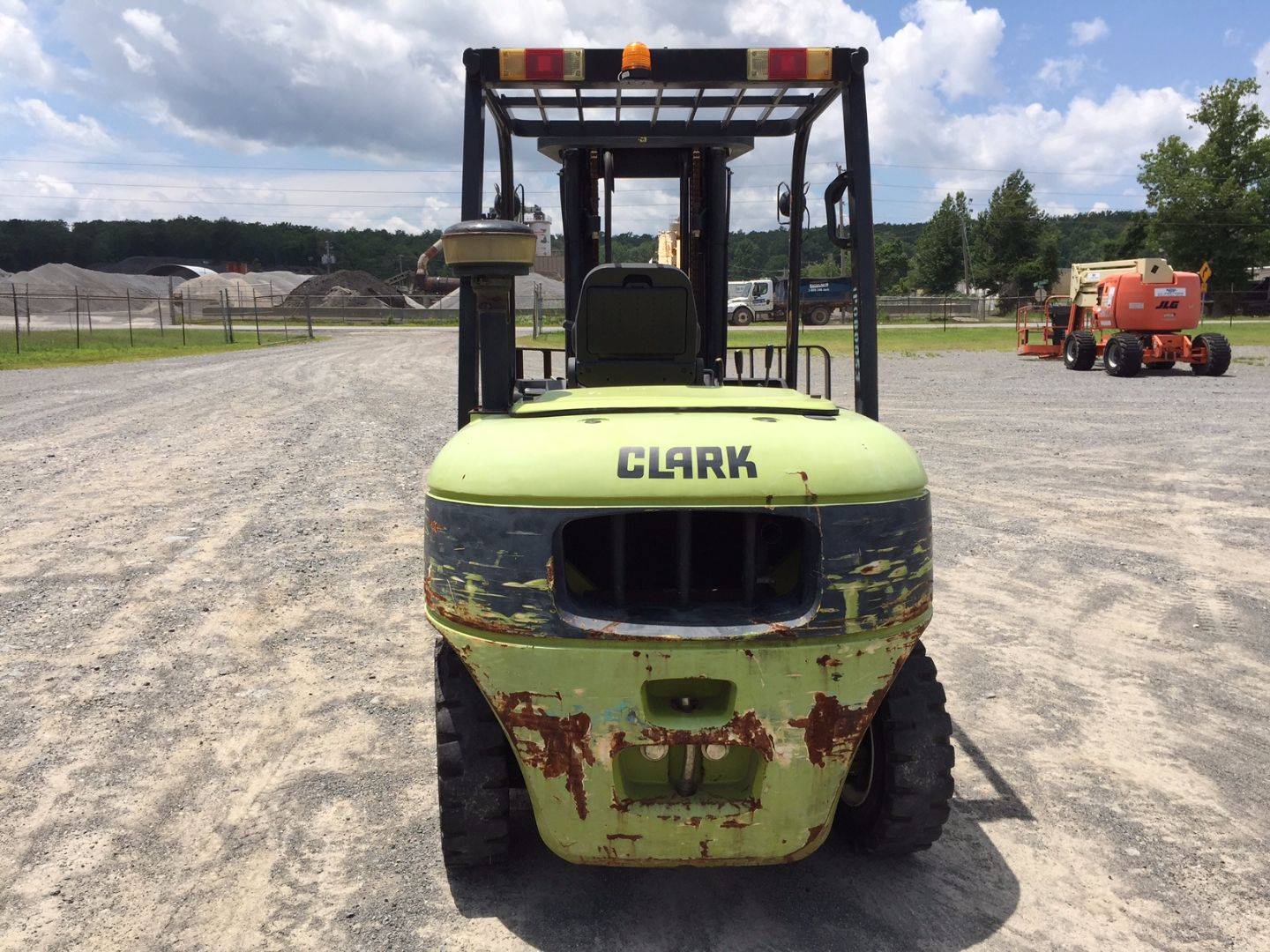 2011 Diesel Clark C40D Pneumatic Tire 4 Wheel Sit Down