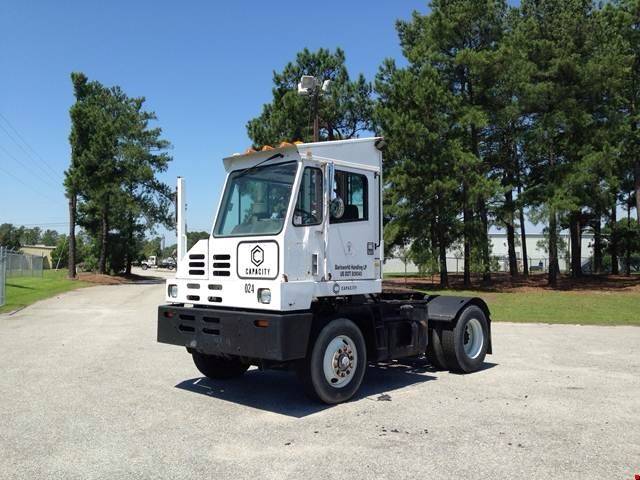 Diesel Capacity Spotting Tractor | Eliftruck