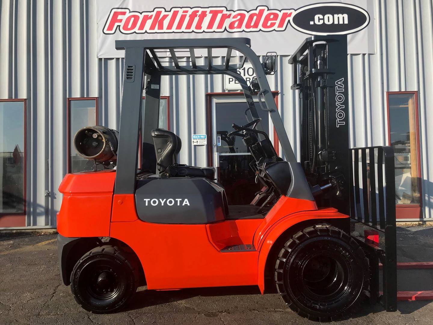 2000 LP Gas Toyota 7FGU25 Pneumatic Tire 4 Wheel Sit Down