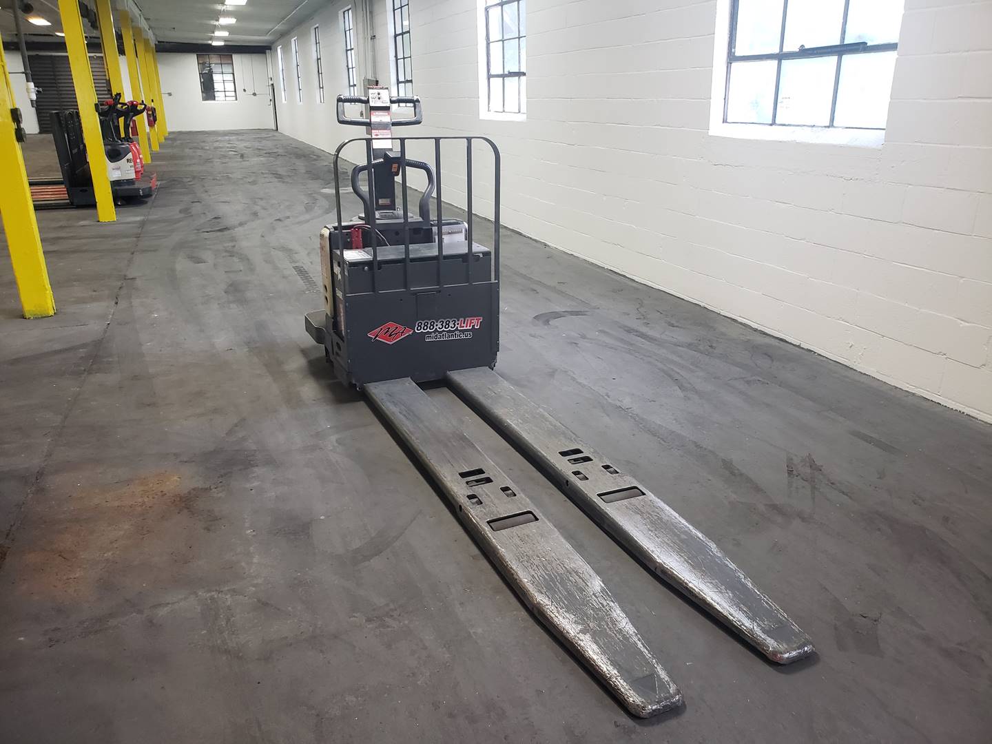 2007 Electric Crown PE4000-60 Electric Walkie/Rider Pallet Jack