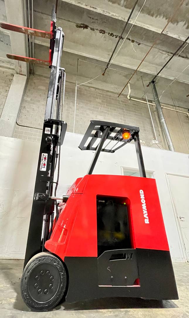 2016 Electric Raymond 425-C30TT Electric Stand Up End Control (Docker)